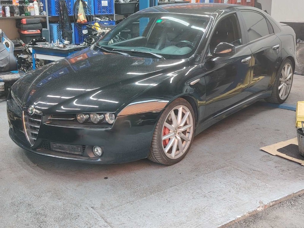 Alfa Romeo 159 2.4 TI kompletan auto u delovima kod boje 601