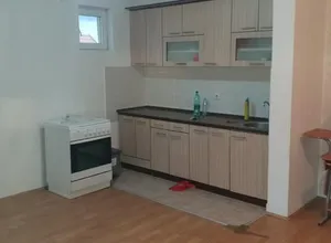Izdavanje Stan - Novi Sad, Adice