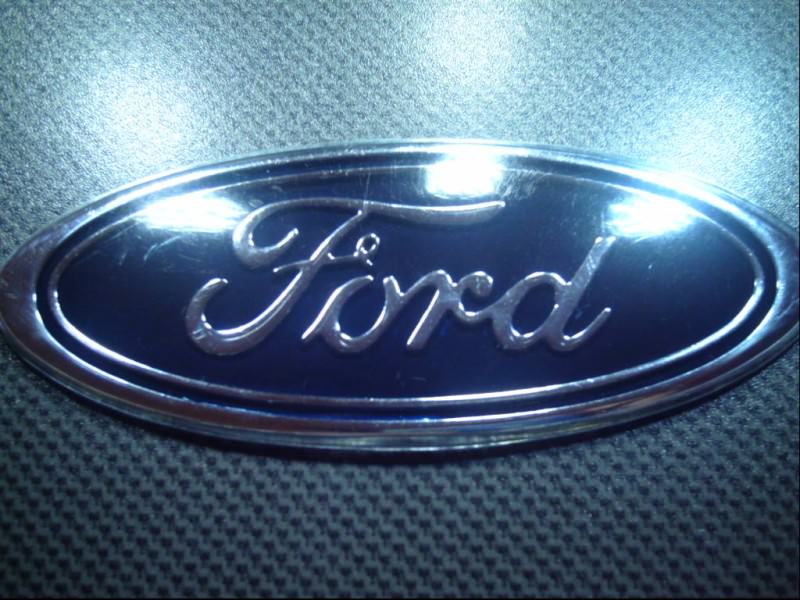 Oznaka automobila FORD veca