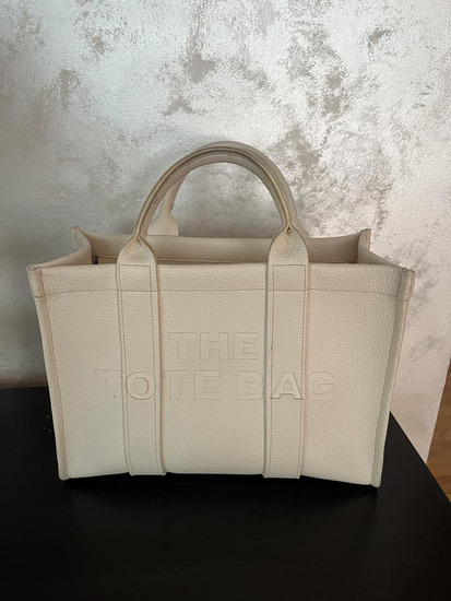 The tote bag