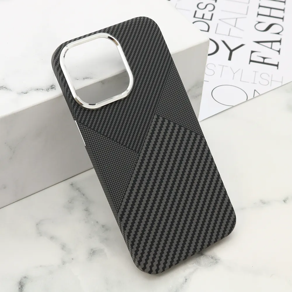 Futrola UrbanMesh MagSafe za iPhone 15 Pro Max (6.7) DZ03