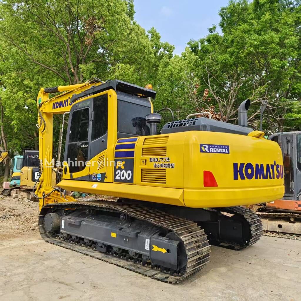 Komatsu PC200-8 bager guseničar