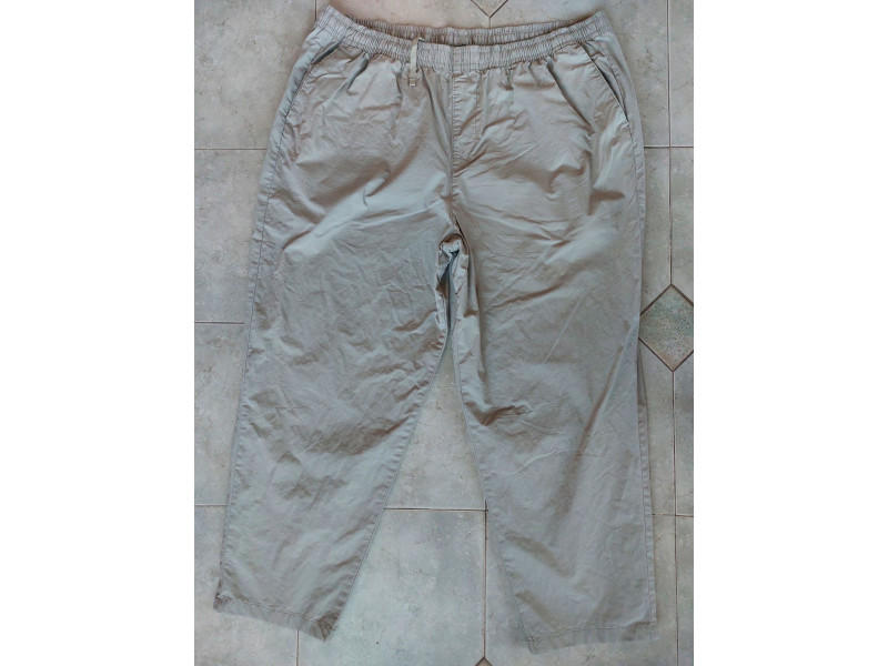C&A odlične muske pantalone na navlacenje XXL