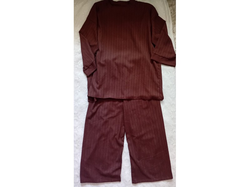 Komplet tunika i pantalone kilote L-XL