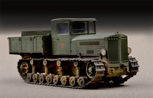 Trumpeter 07120 Soviet Komintern Artillery Tractor