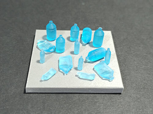 VG DioModels 64084 Set of Blue Bottles