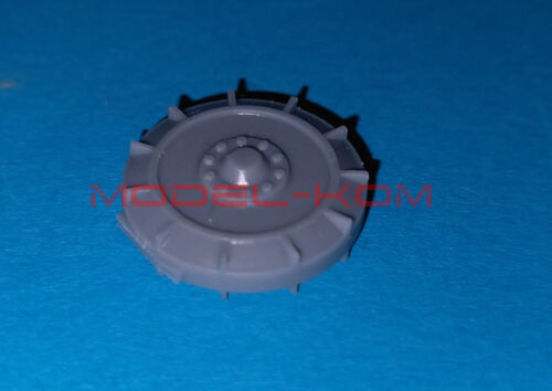 Model-Kom 1-2024-AKC03 2K12 KUB - Tensioning Resin Wheels