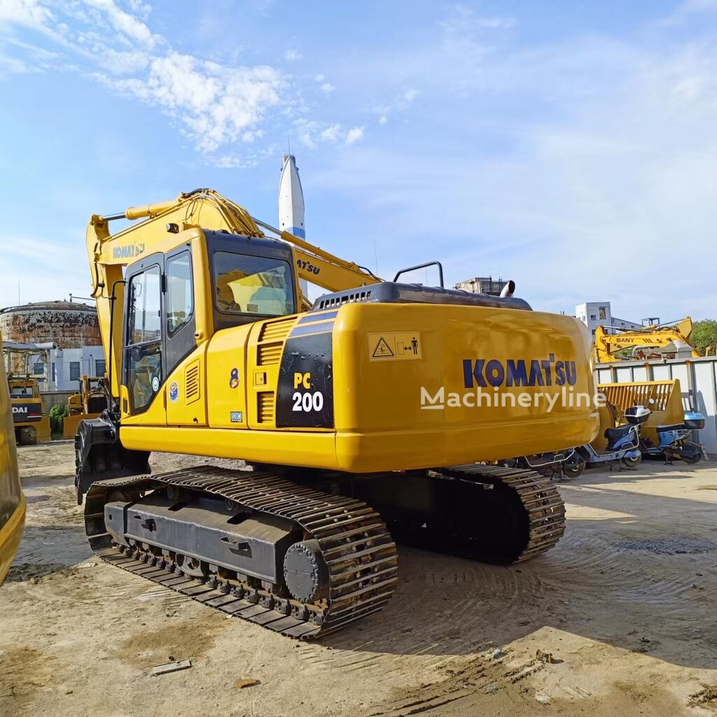 Komatsu PC200-7 bager guseničar