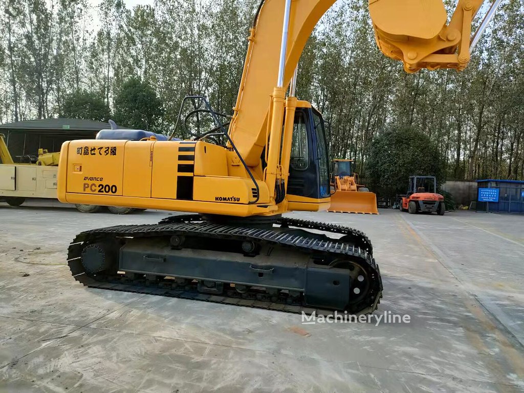 Komatsu PC200 bager guseničar