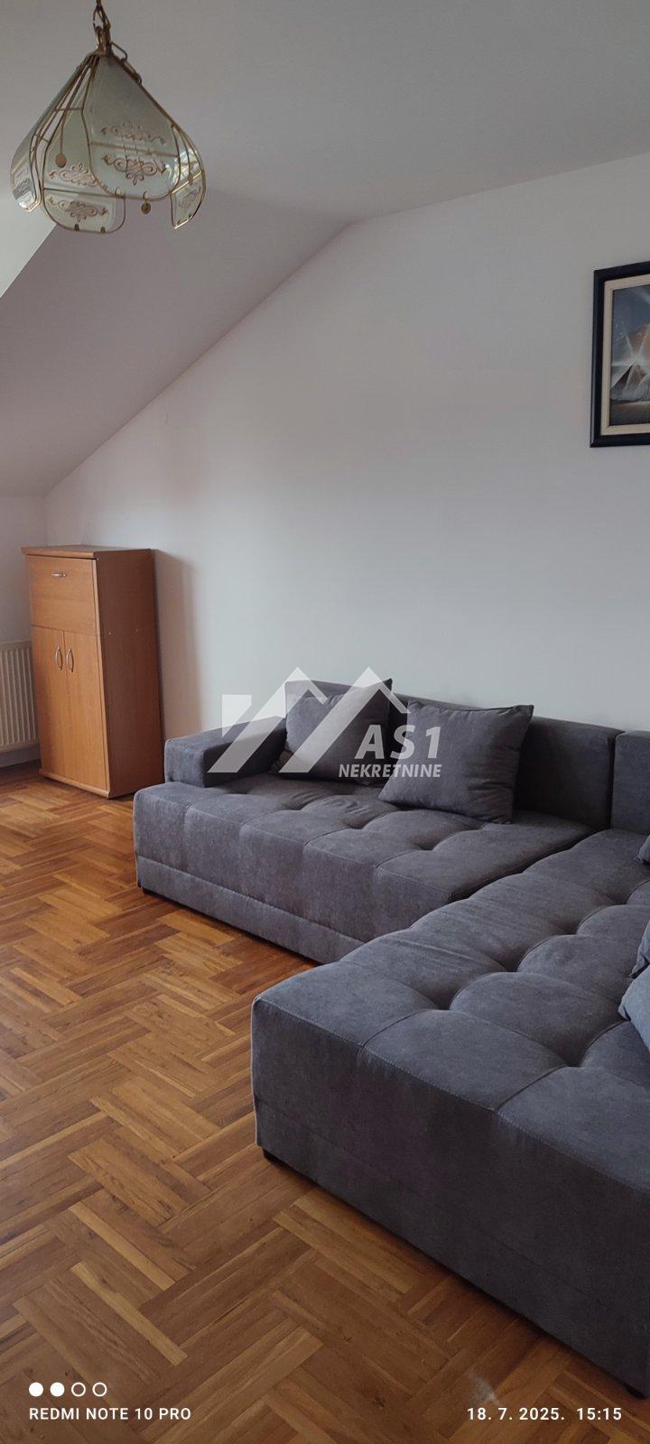 Izdajem prelep dvosoban stan 450e sa svim troskovima !! - Veternicka rampa ID#3179 450 €