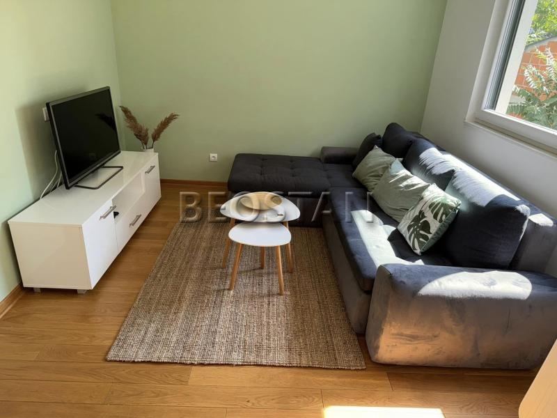 Širi centar - Lekino brdo #63558 600 €