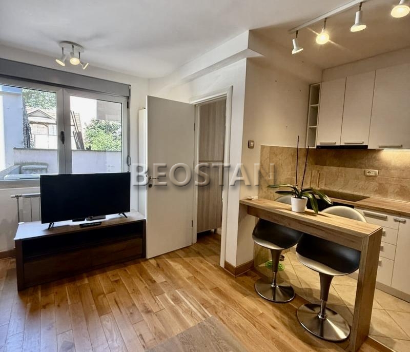 Širi centar - Vozdovac fon #63578
600 €