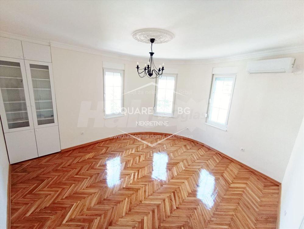Hram, 1.0 polunamešten, za PP ID#4280 650 €