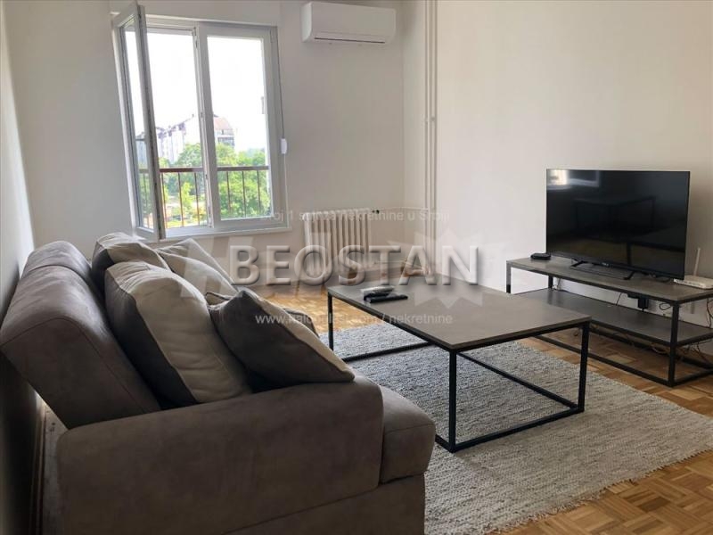 Novi Beograd - Blok 44 #63532 700 €