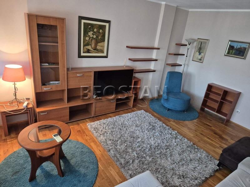 Novi Beograd - Blok 21 #63500 950 €