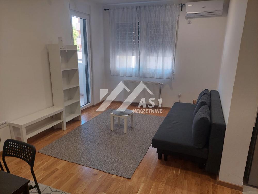 IZDAJE SE JEDNOIPOSOBAN STAN NA TELEPU ID#3066 450 €