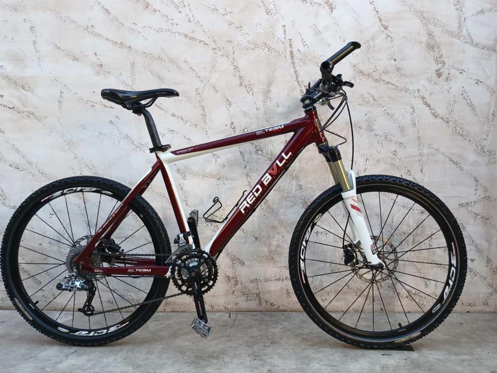 Red Bull SUPLJI POGON MAVIC tockovi ROCK SHOX FULL