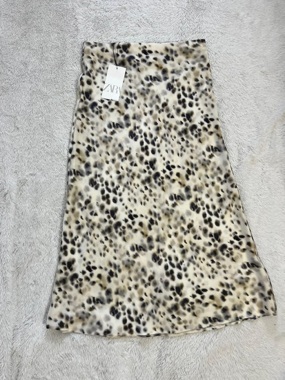 Zara nova satenska print suknja vel. S