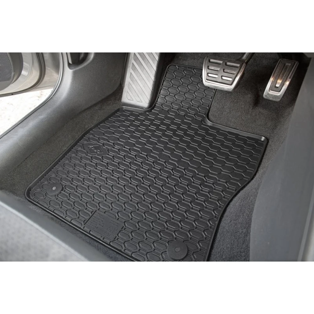 Gumene patosnice VW Passat B8 2015-2023
