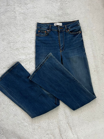 Zara nove flare zvonaste farmerke 34/XS