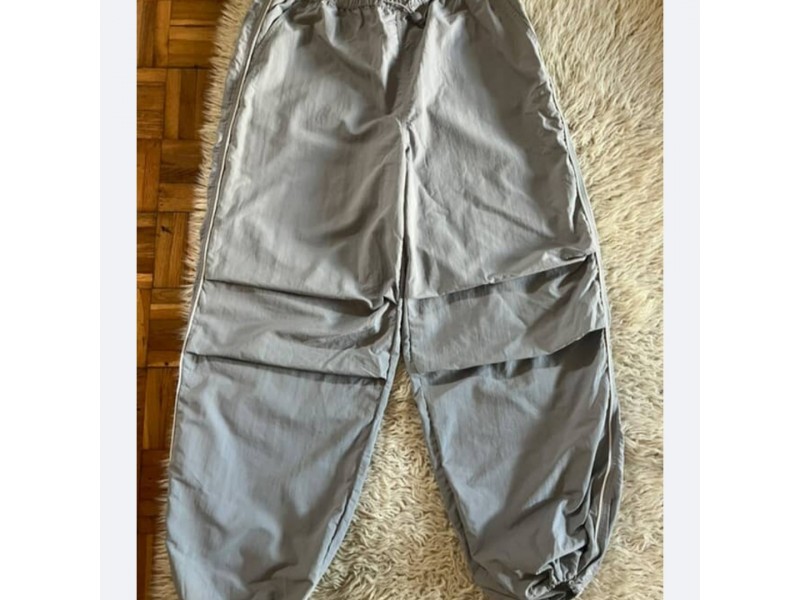 H&M sive pantalone..S