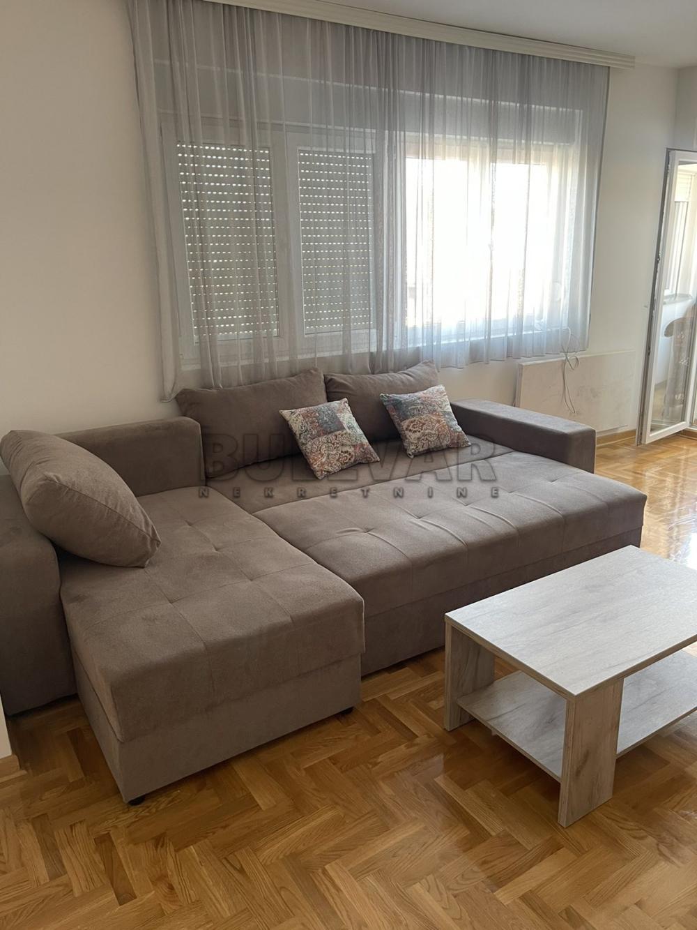 Zetska, Jednoiposoban stan za izdavanje, 56m2, 350€