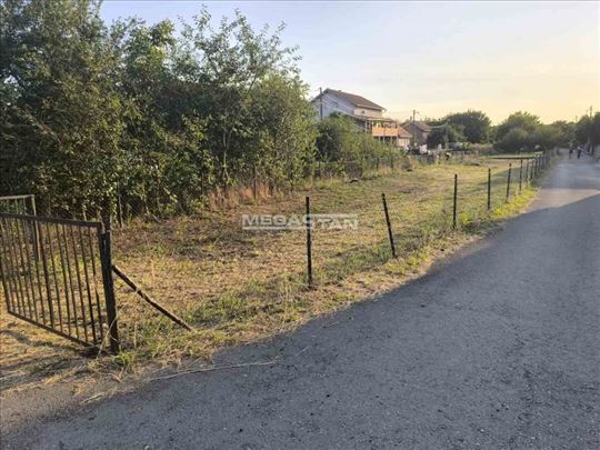 Železnik, uknjižen plac
