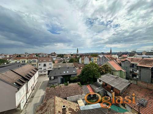 Odličan jednoiposoban stan u centru grada