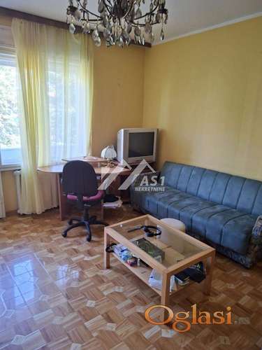 IZDAJE SE STAN U STROGOM CENTRU PET FRIENDLY ID#3173