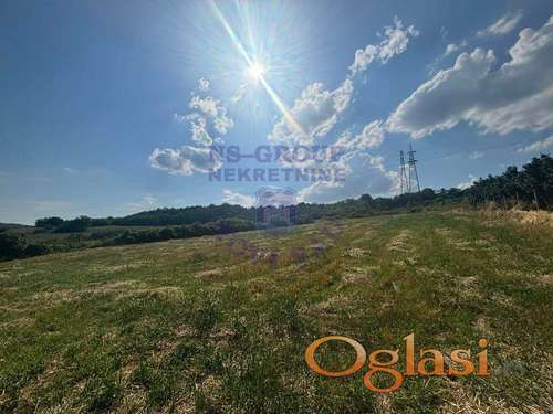 Fantastičan plac na Petrovaradinu! 5759m2