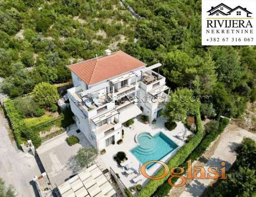 Ekskluzivna vila sa bazenom i panoramskim pogledom na more Zanjice Herceg Novi