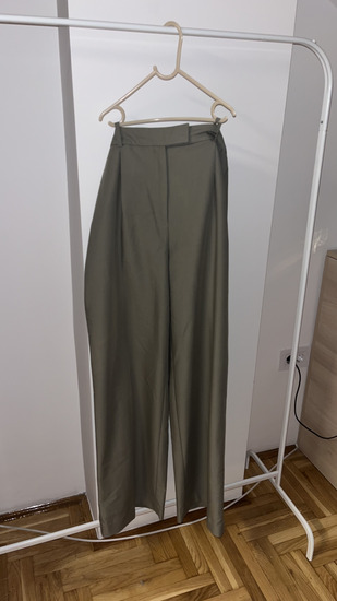 Zara pantalone