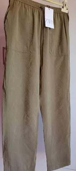 Nove Zara lagane pantalone