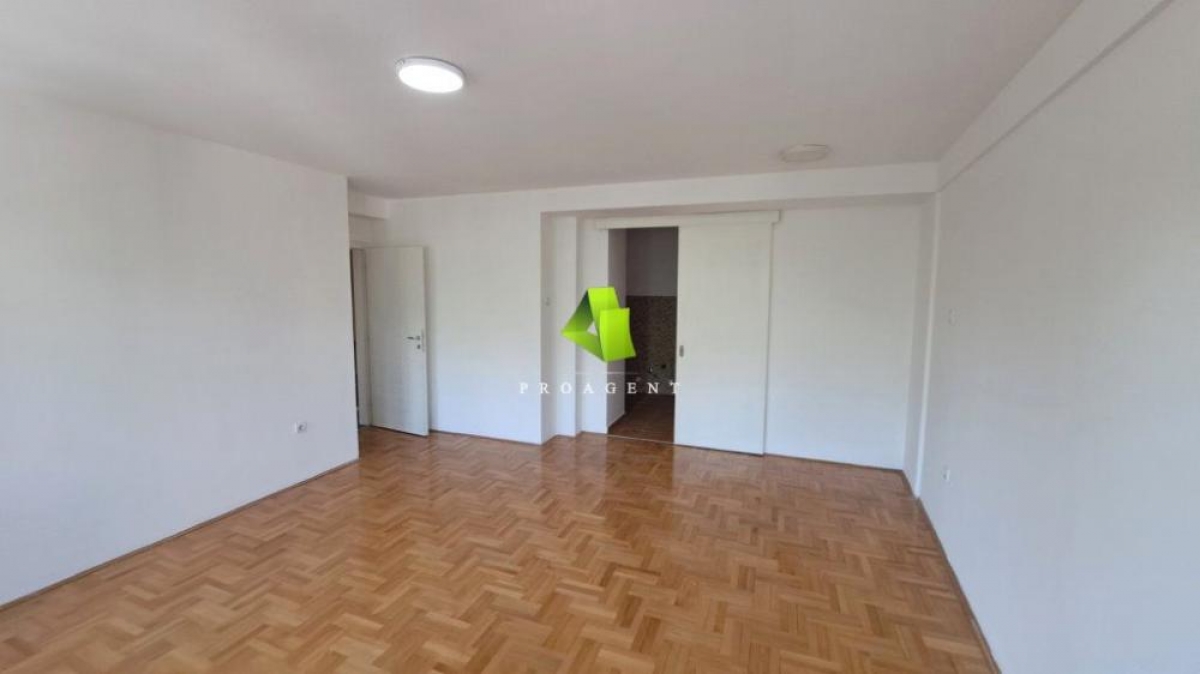 Odličan poslovni prostor kod Doma zdravlja ID#6520