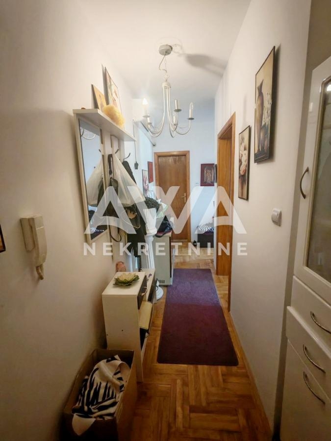 Apatin. Jednosoban stan 43m2, sa garažom