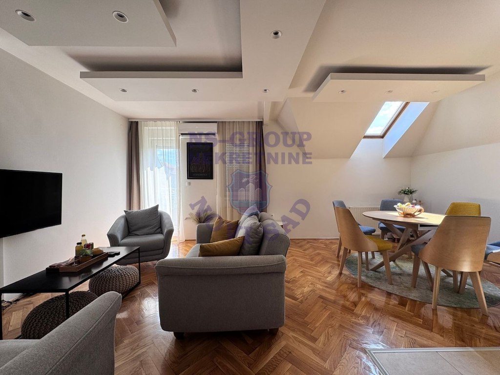 Odličan duplex na Novoj Detelinari!