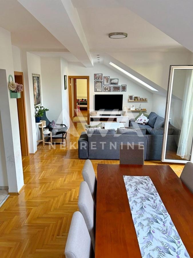 Sombor – Trosoban stan 82 m², LIFT, širi centar