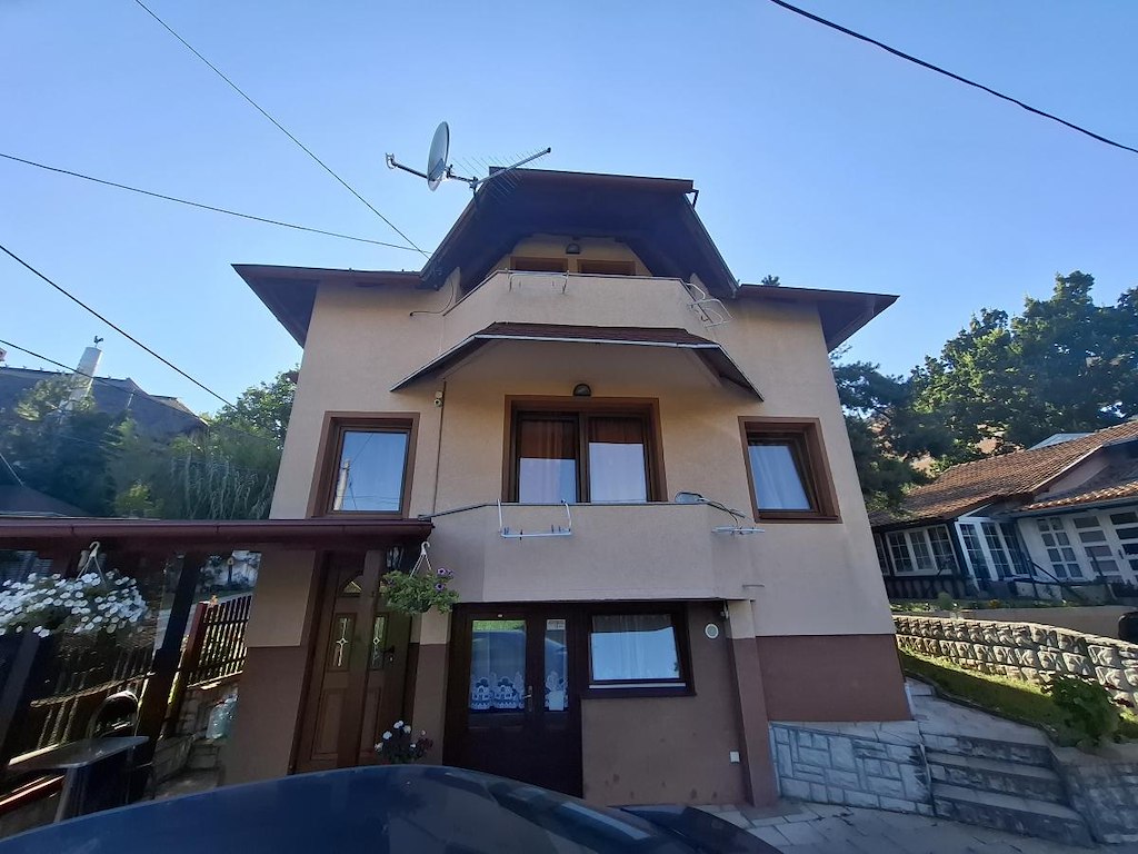 Kuća sa apartmanima Banja Vrdnik