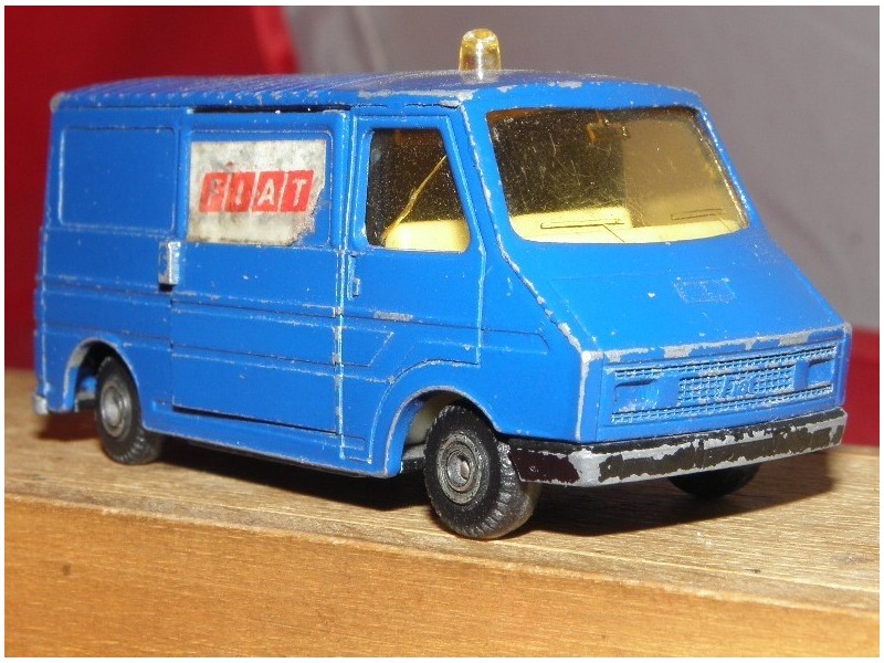 METALNI KOMBI: FIAT sa kliznim vratima