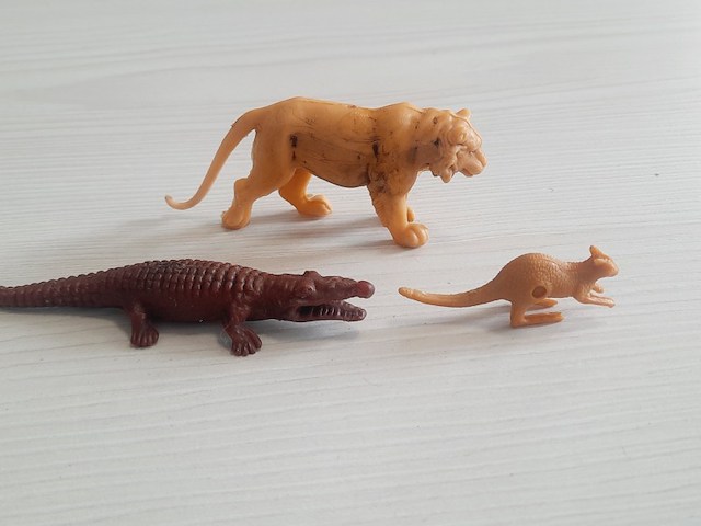 Tigar, krokodil i kengur stare figurice Hong Kong