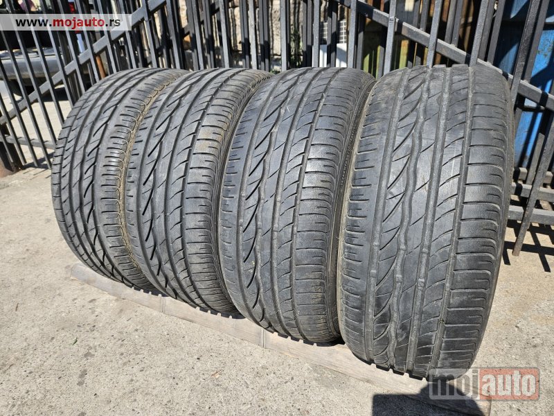 215-45-16 Bridgestone kao nove odlicne povoljno