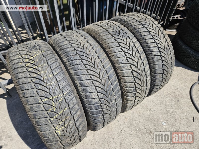 205-60-15 Maxxis kao nove odlicne m+s