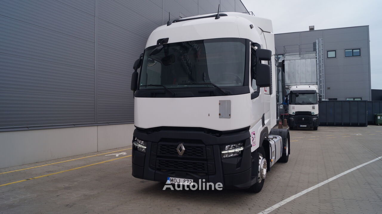 Renault T440 tegljač