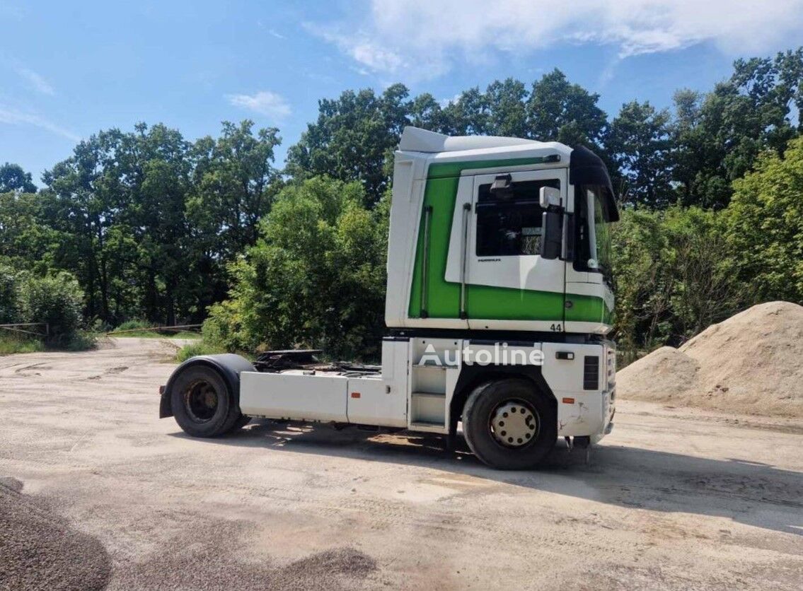 Renault Magnum 440 tegljač