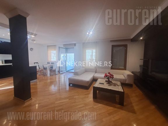#35818, Izdavanje, Stan, CENTAR, 1650 EUR