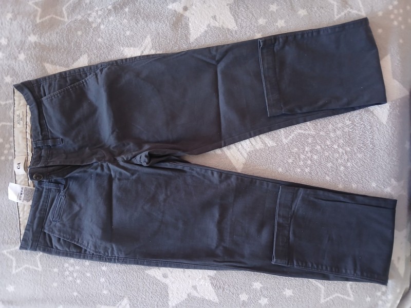 Pantalone kao nove