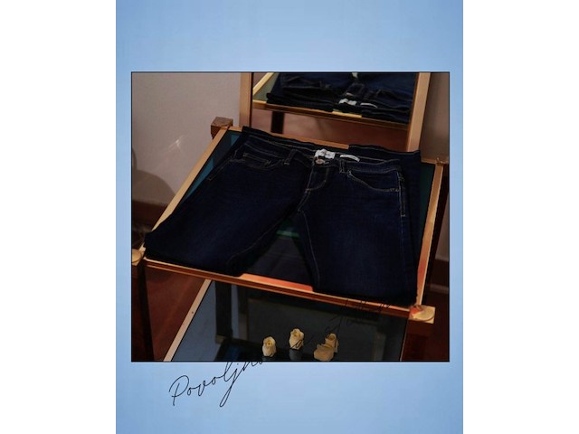 5.5.2. Ricers tamne skinny farmerke M
