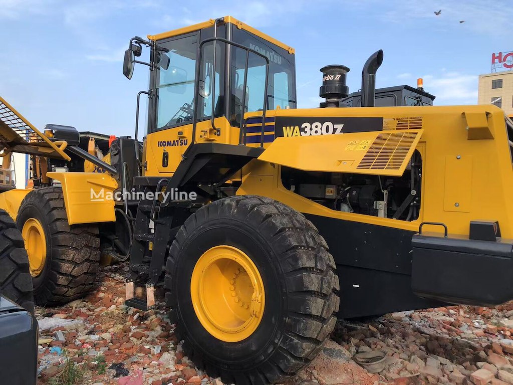 Komatsu WA380-6 prednji utovarivač
