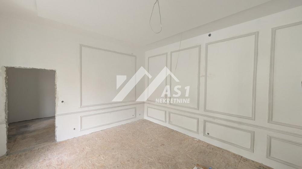 IZDAJE SE POSLOVNI PROSTOR U CENTRU ID#3224 500 €