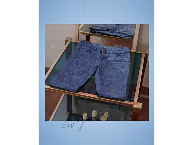 5.5.3. Esprit skinny plave farmerke M